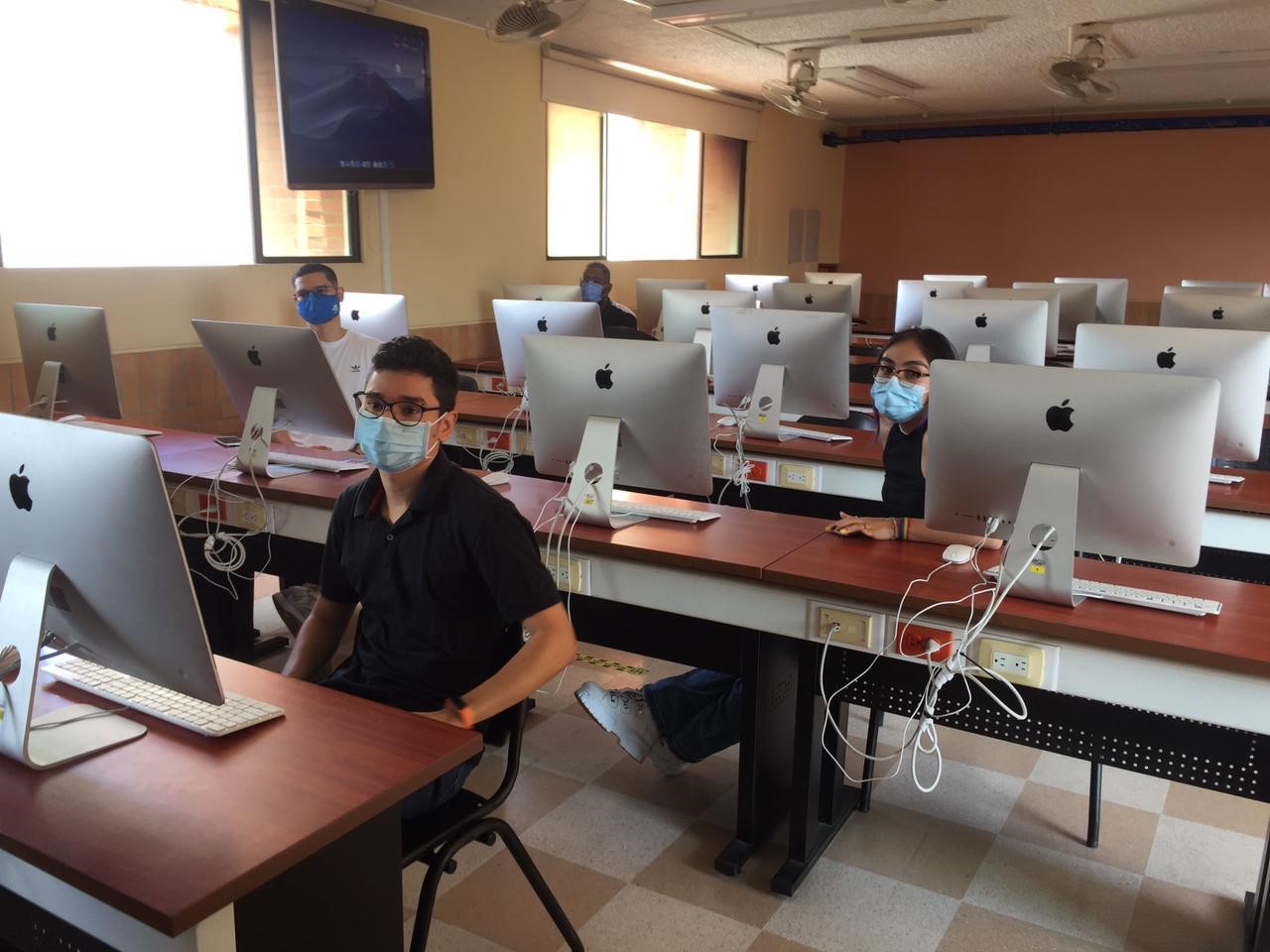 Estudiantes UDI se certifican del Diplomado “Diseño y Creación de ...